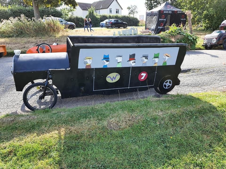 Wokingham’s wacky racers make the crowd roar at annual go-karting ...