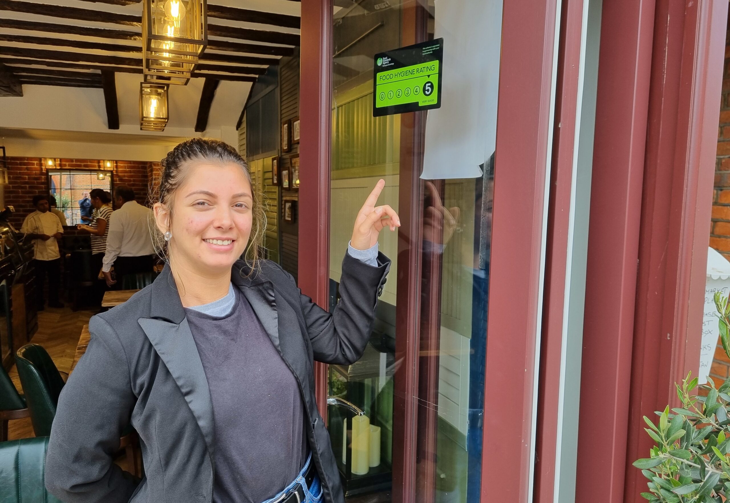 Wokingham town centre restaurant sees stars after top marks in scores ...