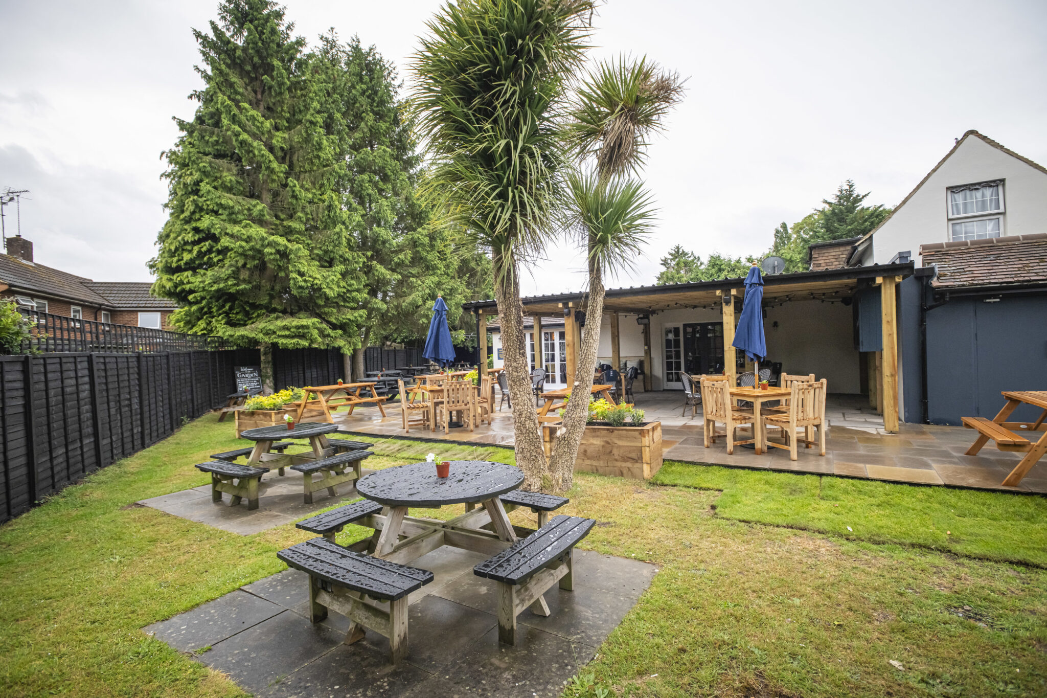 Wokingham pub, The Two Poplars, reopens after major makeover ...