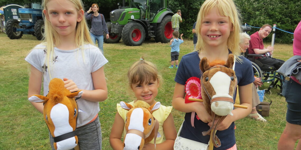 Grays Farm welcomes customers back so they can pick their own ...